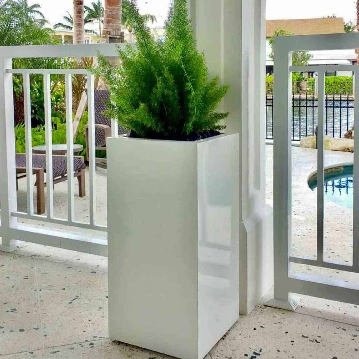 Brisbane Tall Corner Planter – JBD Concepts